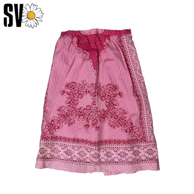 Vintage WOMEN CLOTHNG suppliers in Spain | Vintage Clothing Wholesale